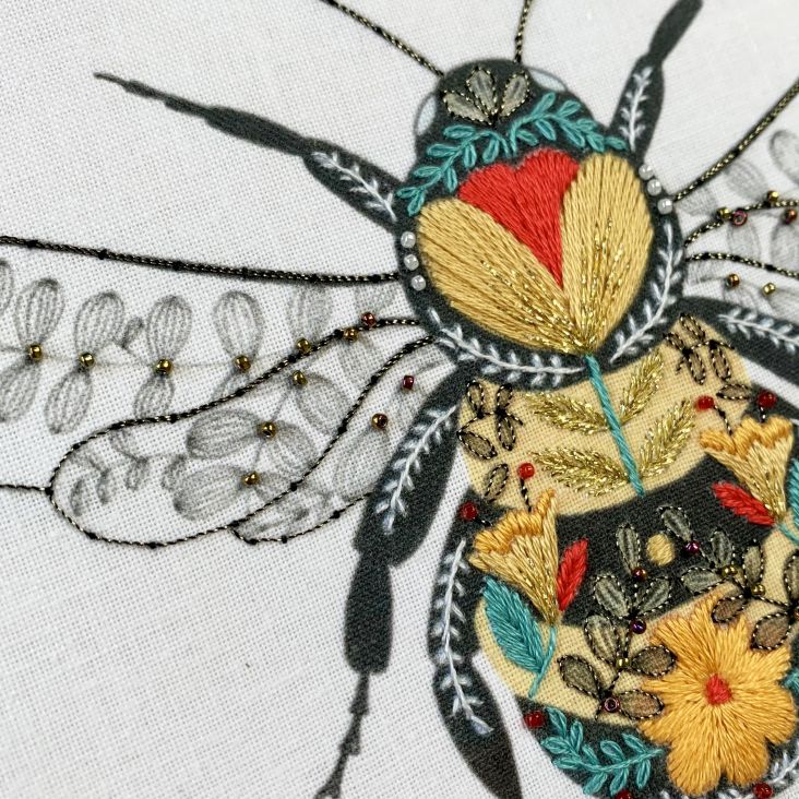 Pollen Embroidery - Bee | Bothy Threads